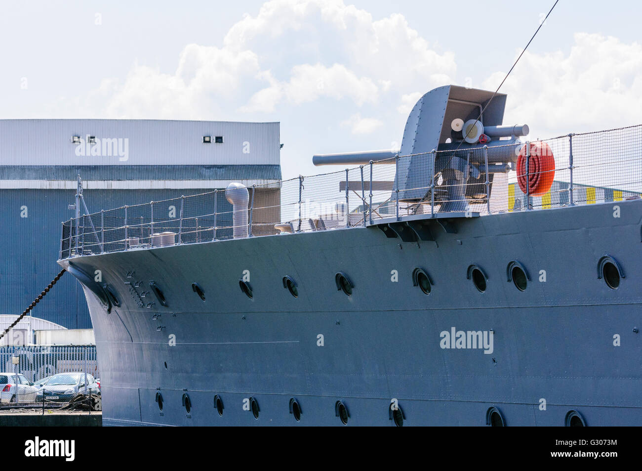 One of the 4" (105mm) Howitzer naval canons on the front prow of HMS ...
