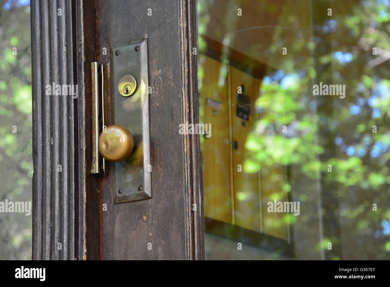 1920s era house hi-res stock photography and images - Alamy