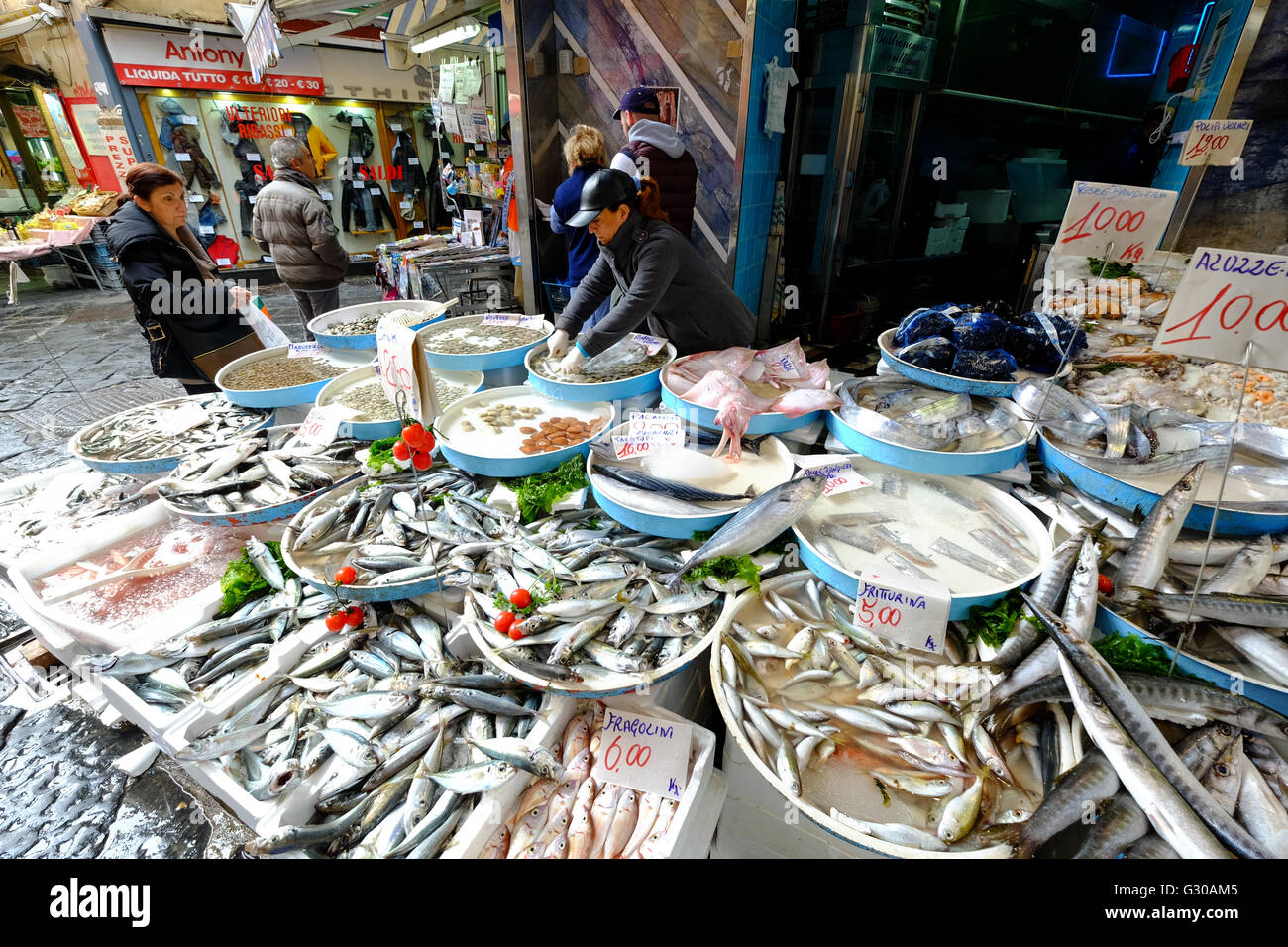 Pignasecca market hi-res stock photography and images - Alamy