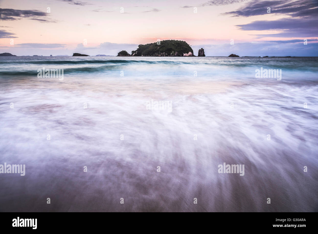Sunset at Hahei Beach, Coromandel Peninsula, North Island, New Zealand ...