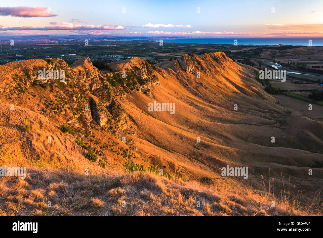 Te mata peak hi-res stock photography and images - Alamy
