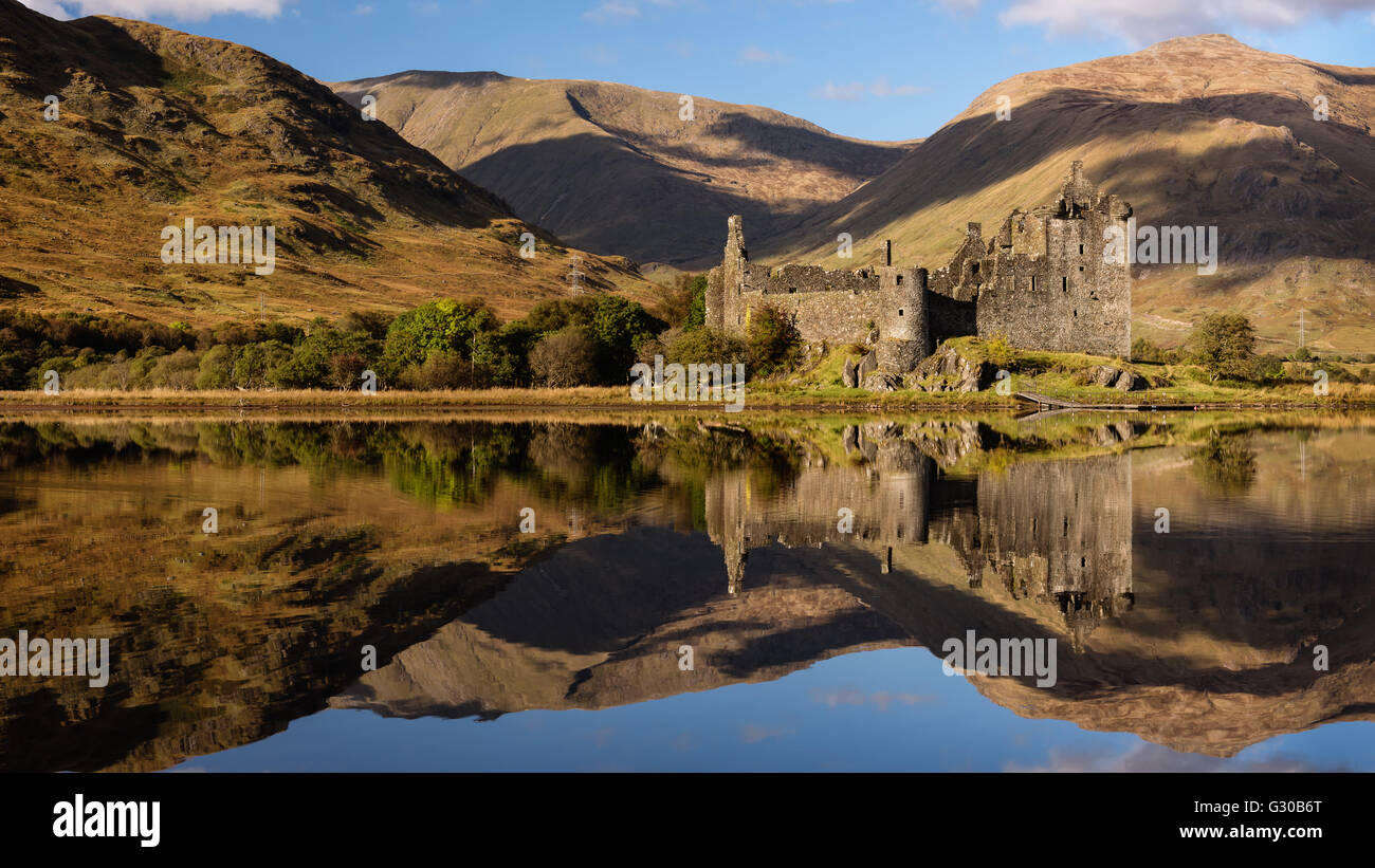 Strathclyde castle hi-res stock photography and images - Alamy