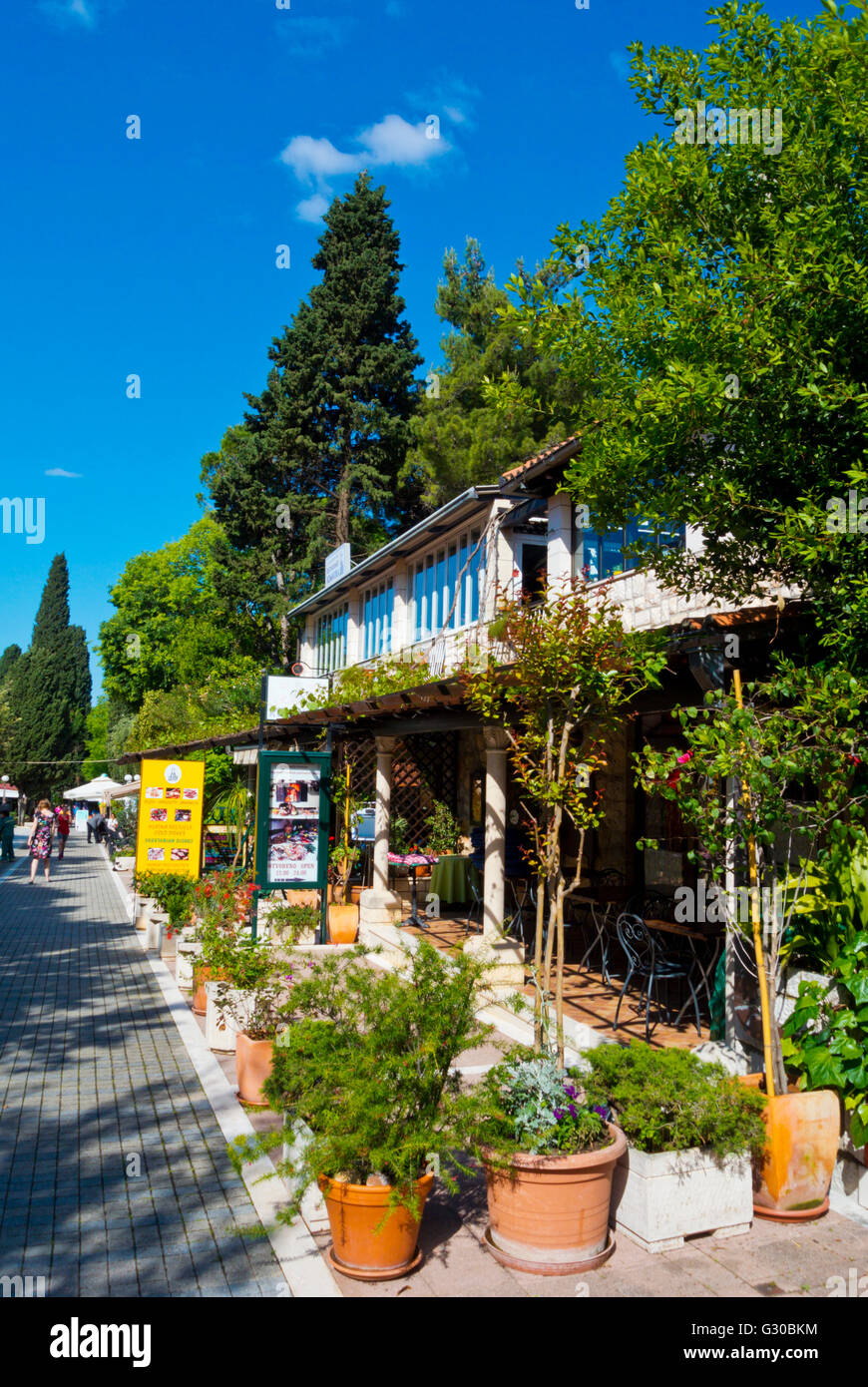 Setaliste kralja Zvonimira, beach promenade, Lapad district, Dubrovnik ...