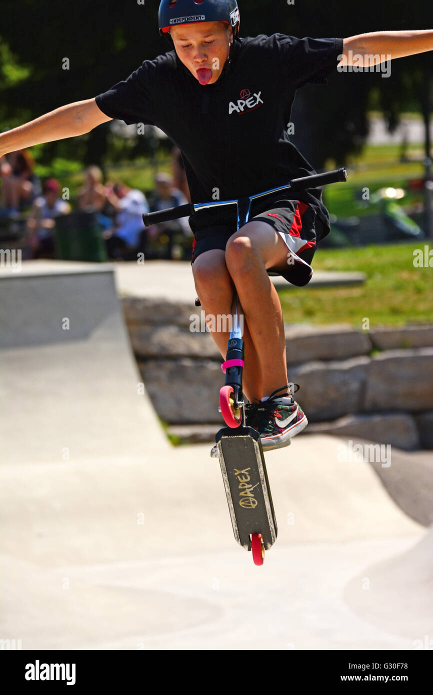 Scooter Tricks High Resolution Stock Photography and Images - Alamy