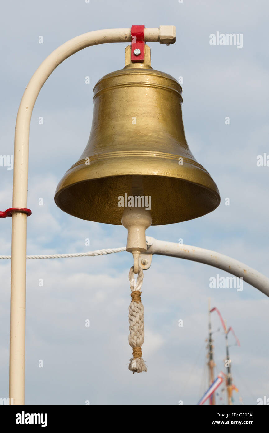 Old Ship Bell at Elmer Pritchard blog