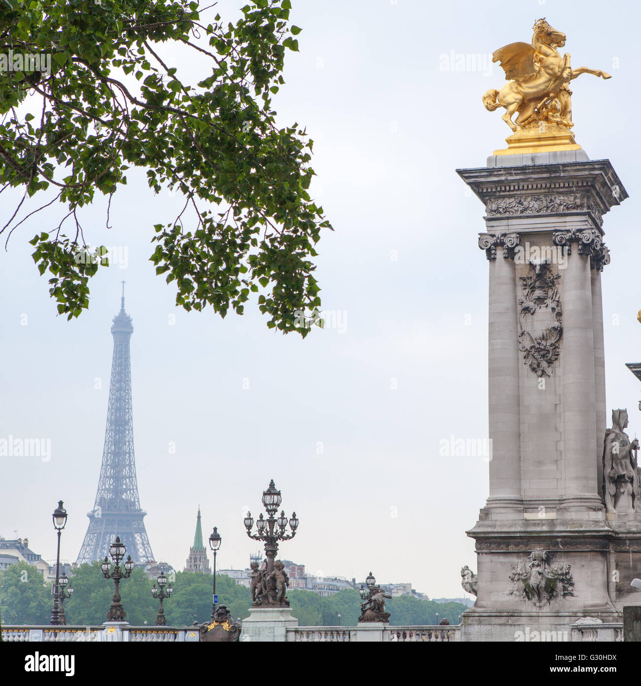 Balustrade pont alexander iii hi-res stock photography and images - Alamy