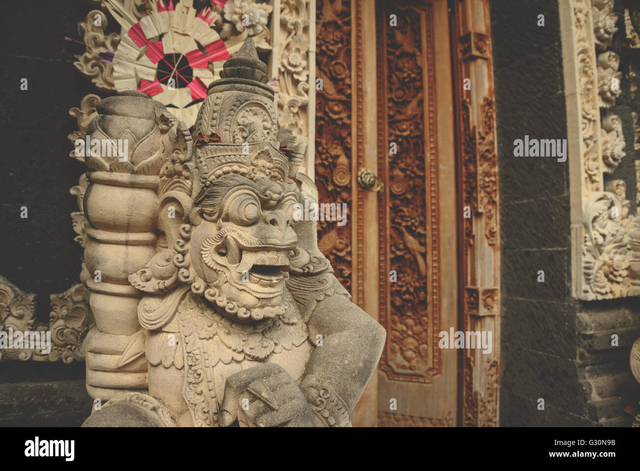 Monkey god statue in temple hi-res stock photography and images - Alamy