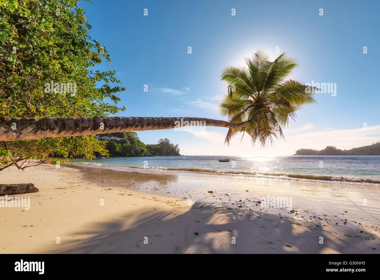 Seychelles beaches hi-res stock photography and images - Alamy