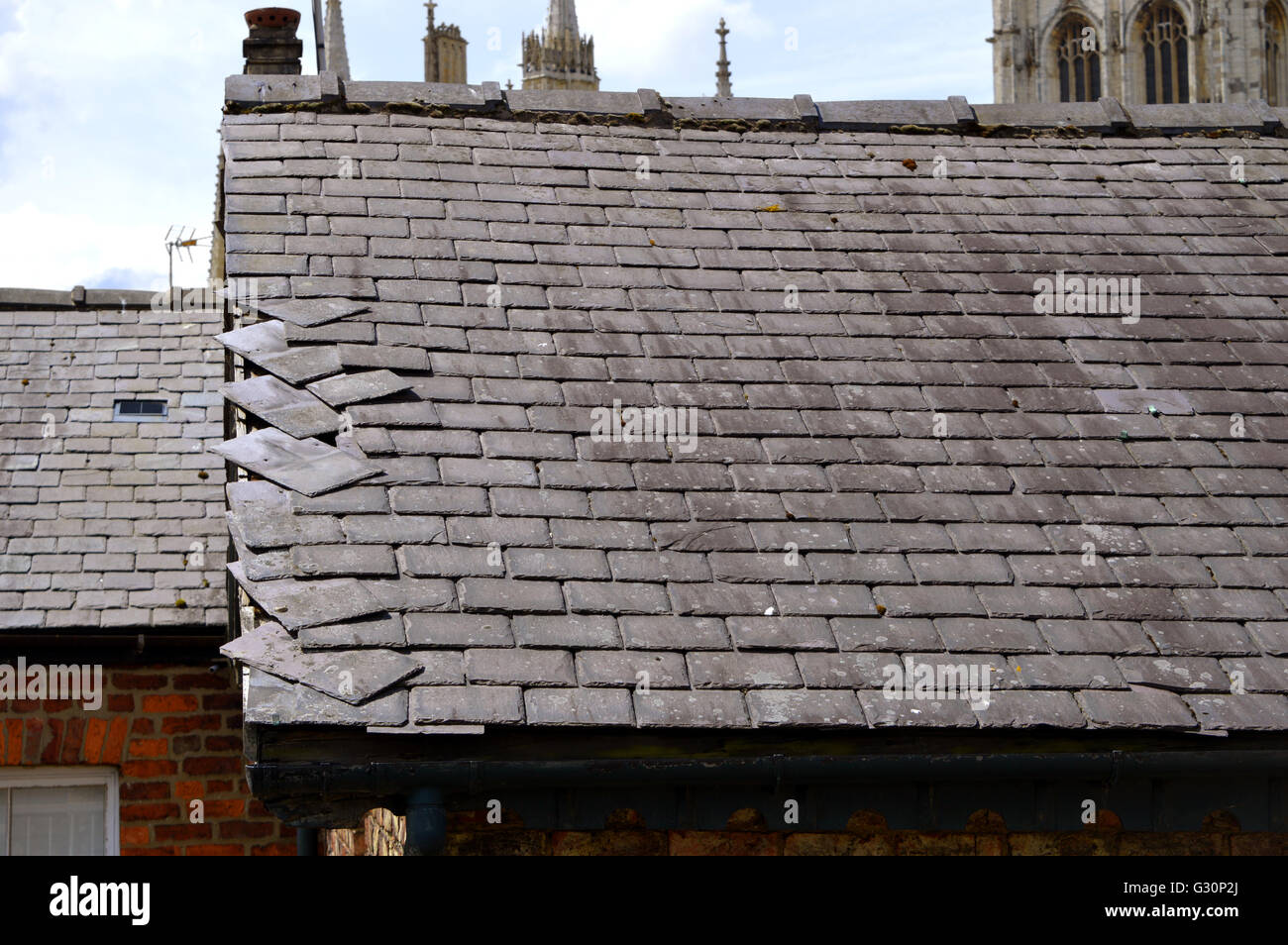 Broken slates hi-res stock photography and images - Alamy