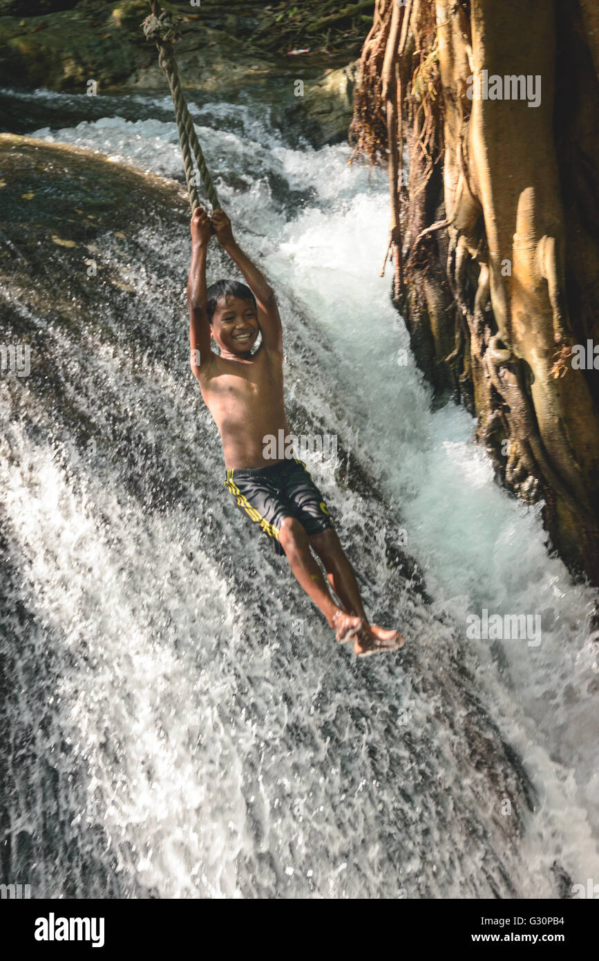 Asian kids playing hi-res stock photography and images - Alamy