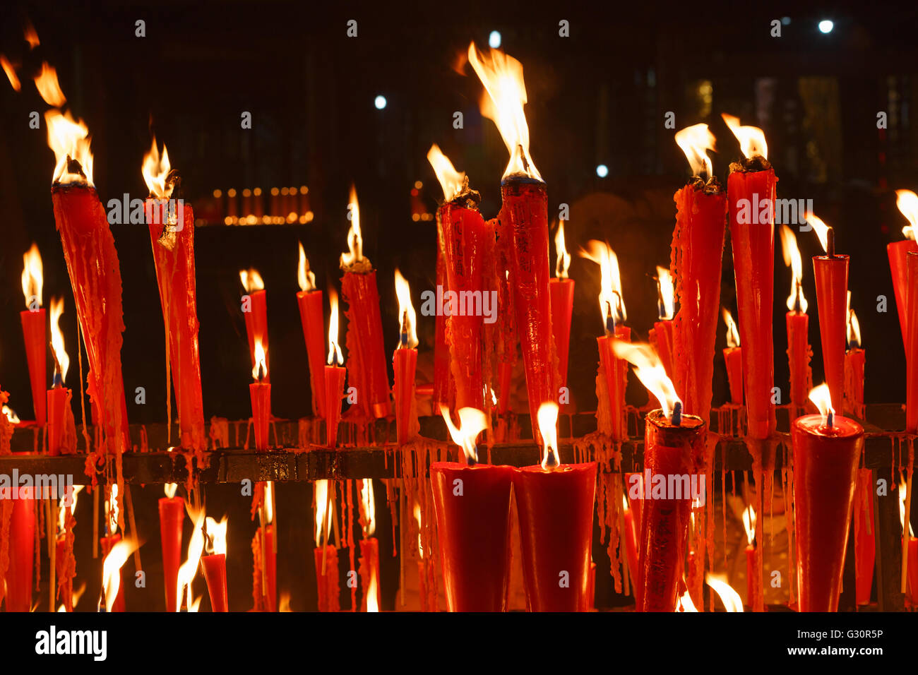 Candles burning light festival of night hi-res stock photography and ...