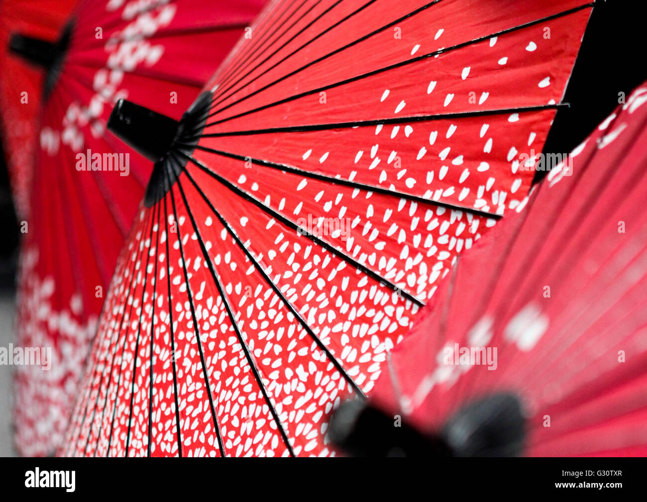 Japanese parasols hi-res stock photography and images - Alamy
