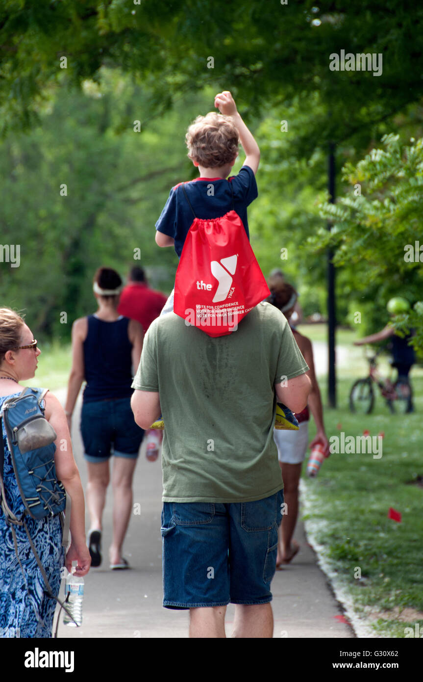 Shoulder ride hi-res stock photography and images - Alamy