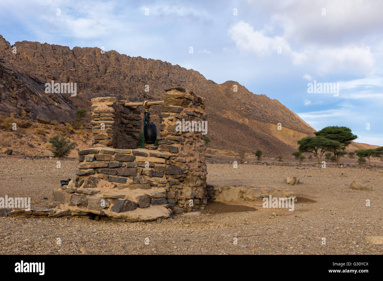 water well, Sahara desert Stock Photo - Alamy