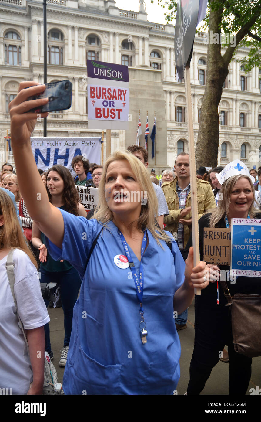 Nurses protesting bursaries hi-res stock photography and images - Alamy