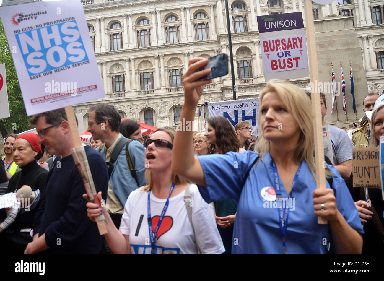 Nurses protesting bursaries hi-res stock photography and images - Alamy