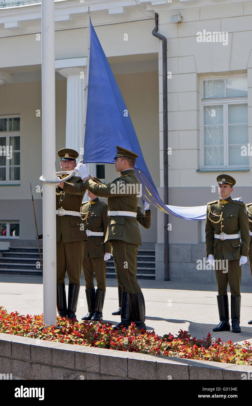 VILNIUS, LITHUANIA - MAY 29, 2016: Soldiers of armed forces of the ...
