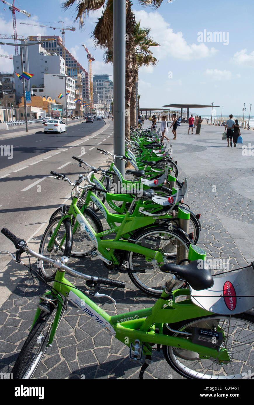 Cycles on rent hi-res stock photography and images - Alamy