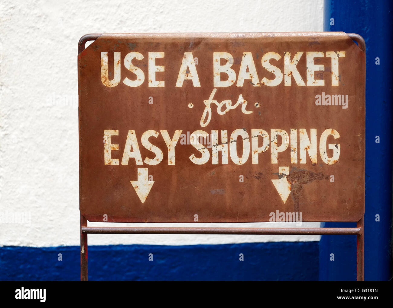 Online shopper british hi-res stock photography and images - Alamy