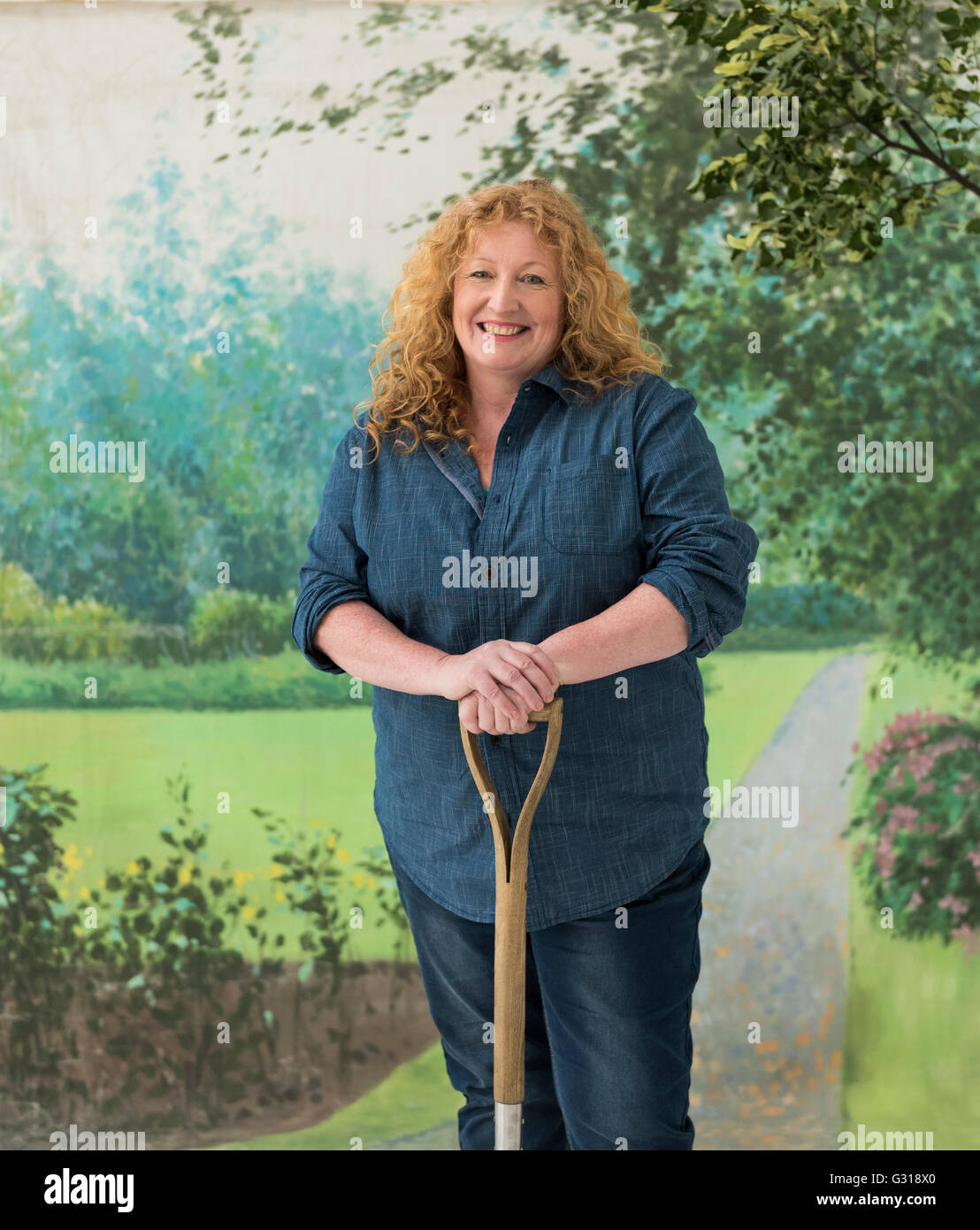 Charlie dimmock hi-res stock photography and images - Alamy