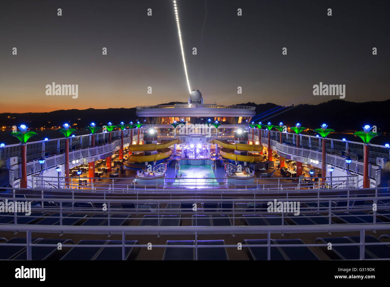 Cruise ship deck party hi-res stock photography and images - Alamy