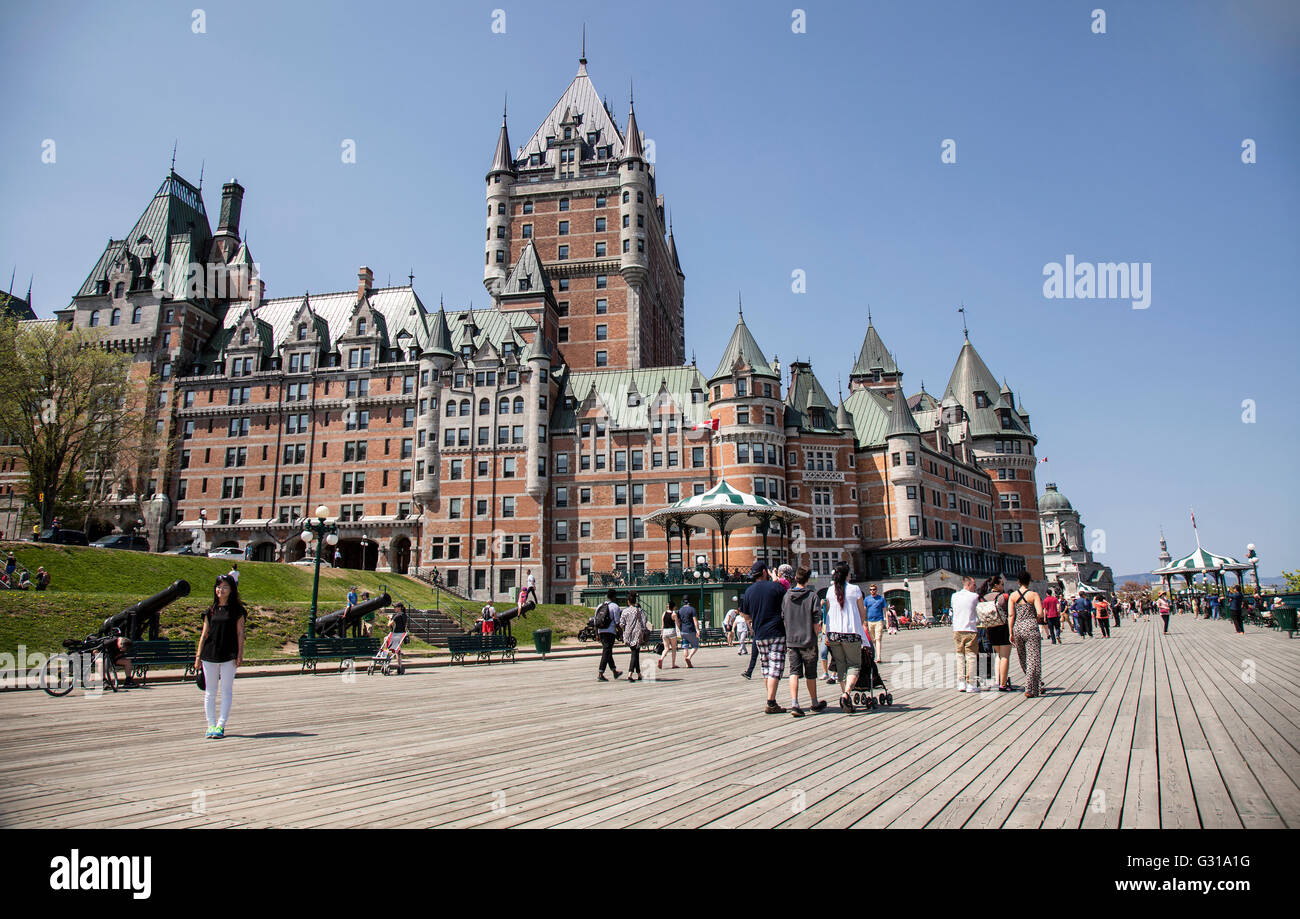 Canada to the right is the st lawrence river hi-res stock photography ...