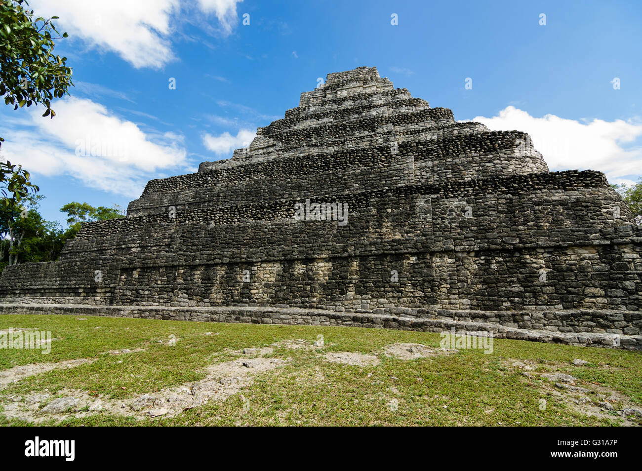 Chacchoben mayan ruins hi-res stock photography and images - Alamy