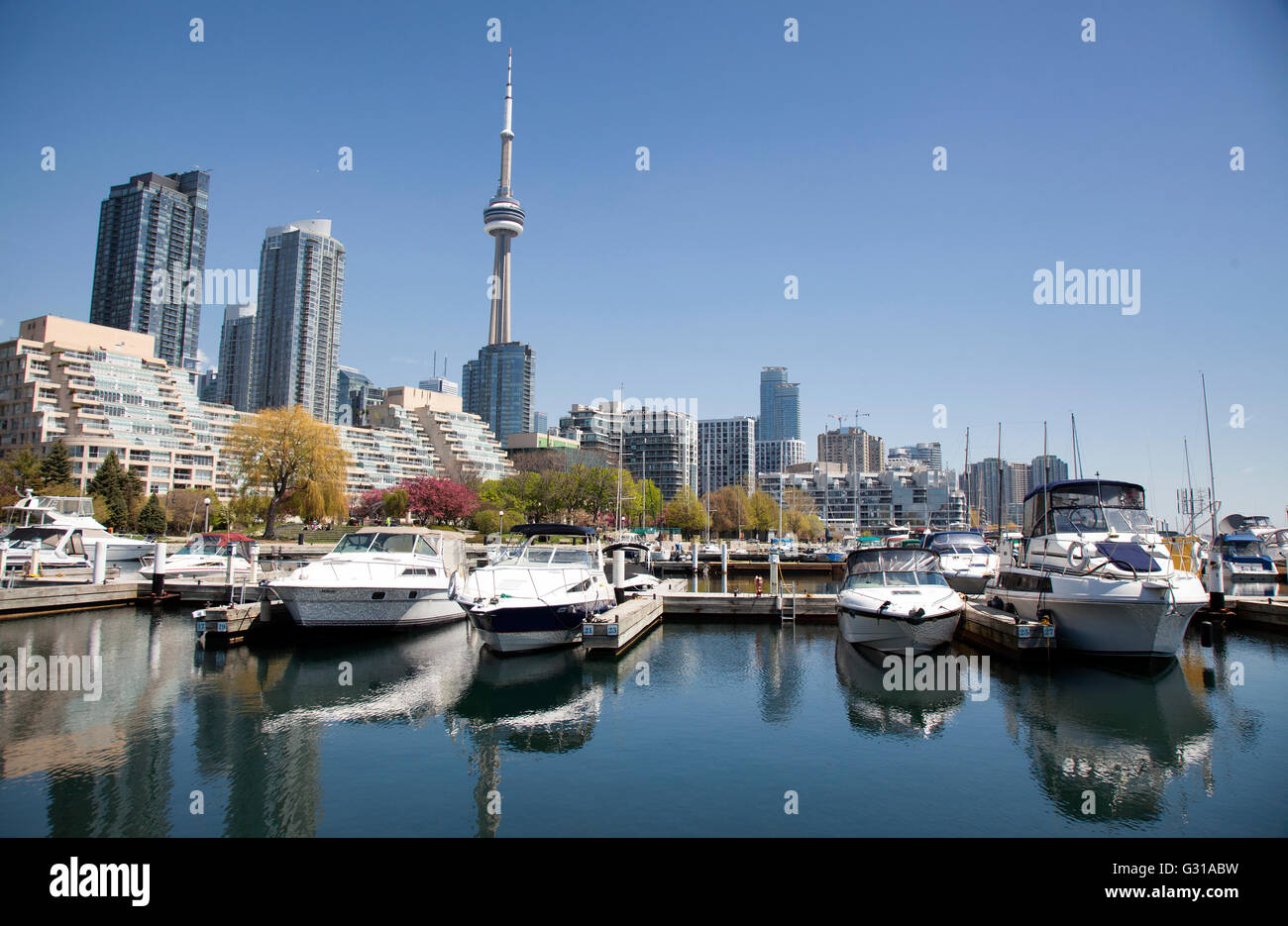 Queens quay hi-res stock photography and images - Alamy