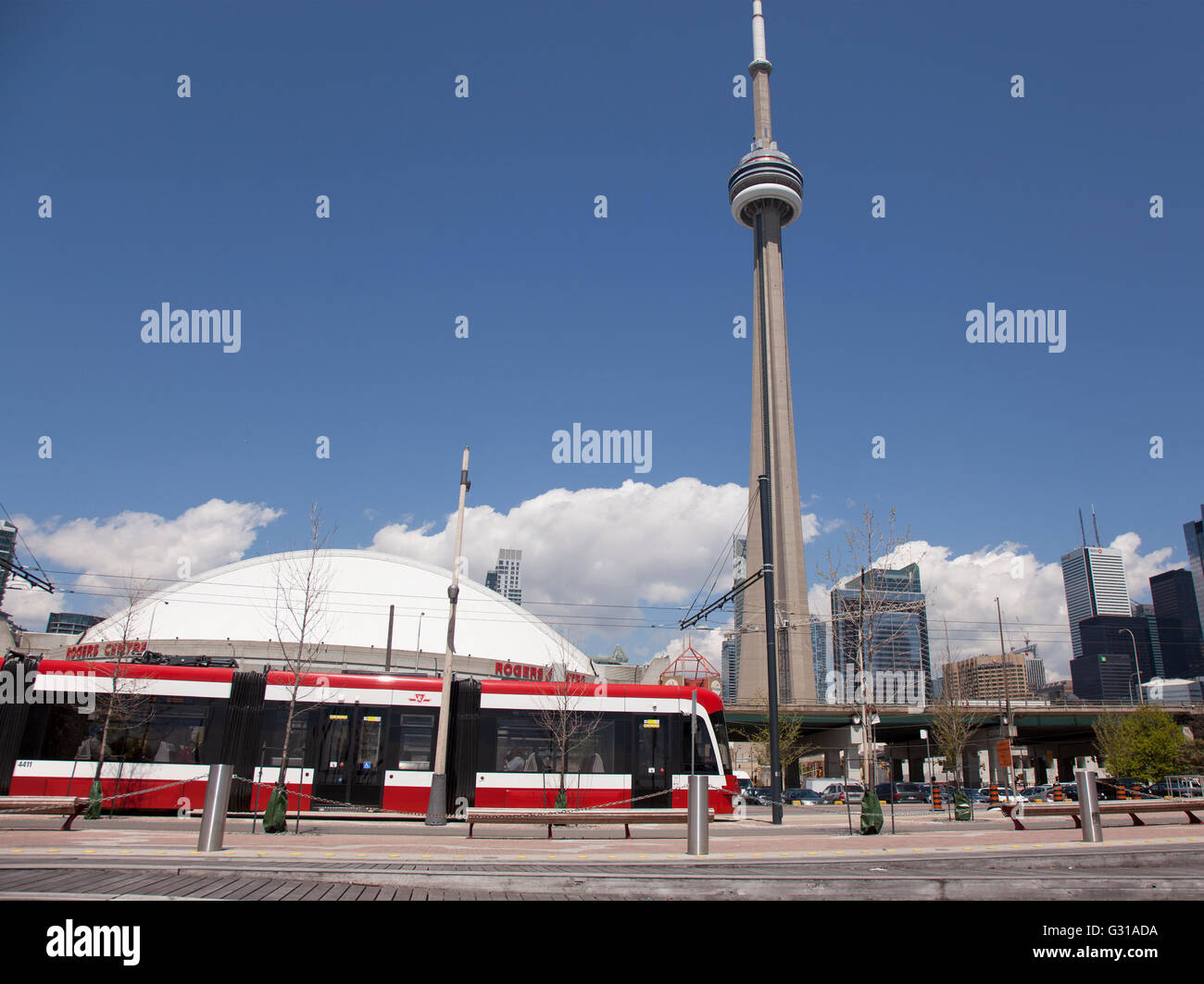 Toronto streetcar hi-res stock photography and images - Alamy