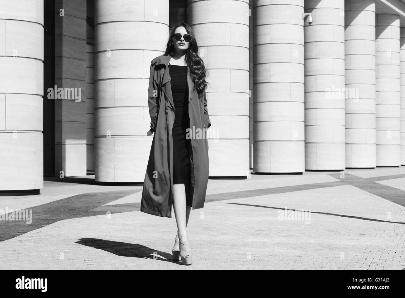 Dynamic portrait of young woman Stock Photo - Alamy