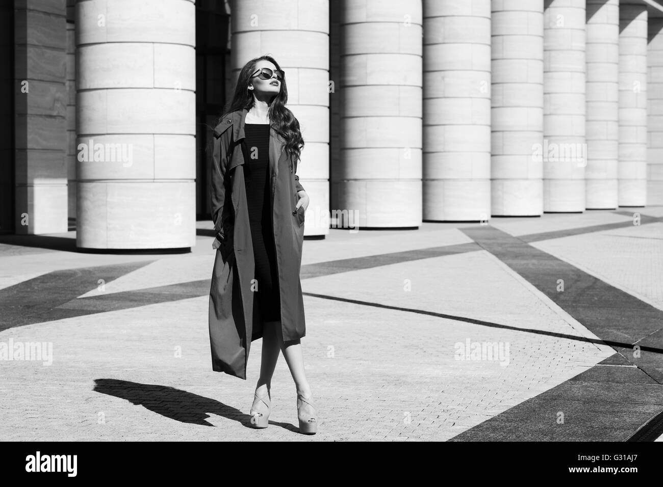 Dynamic portrait of young woman Stock Photo - Alamy