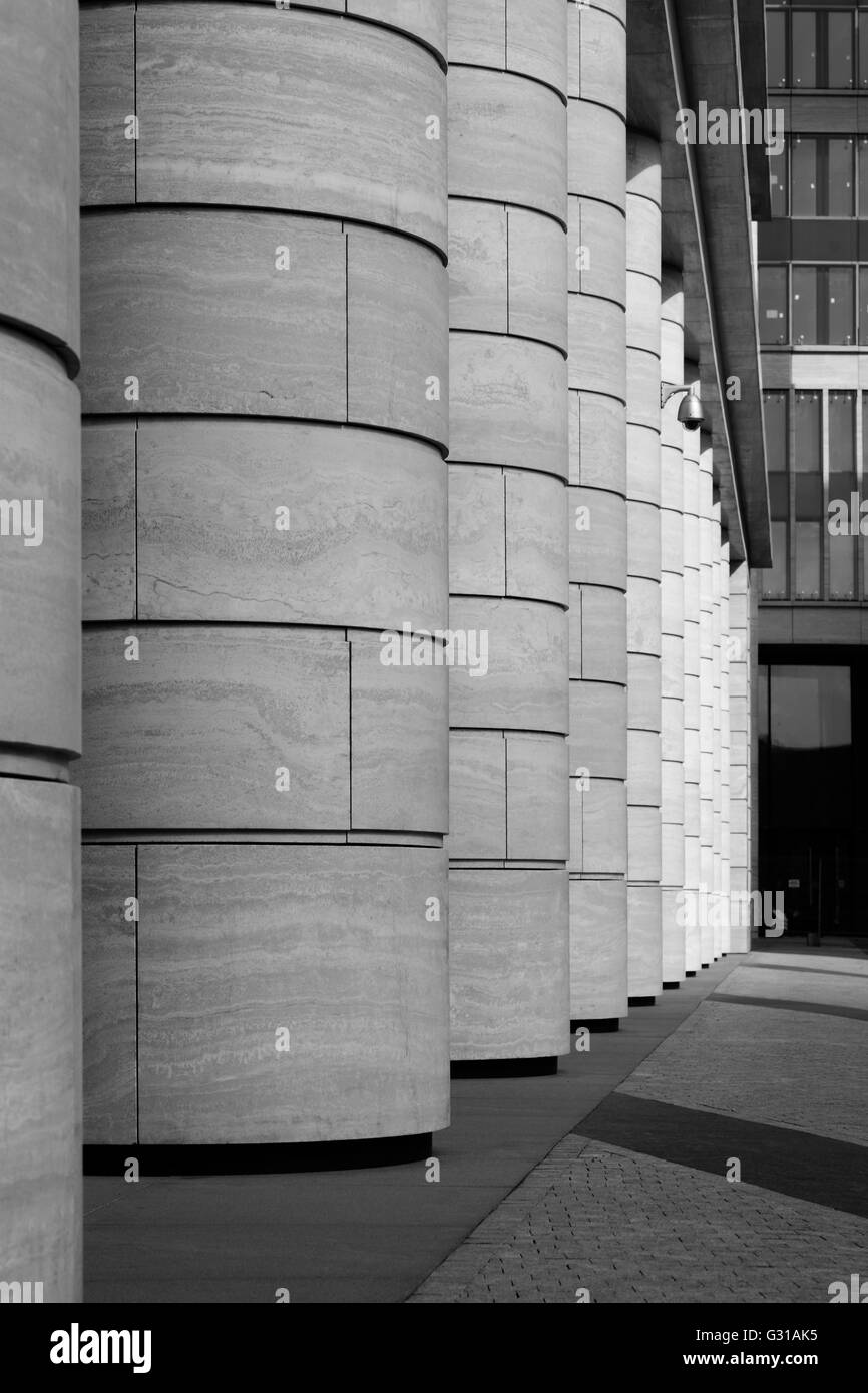 Law columns supreme court Black and White Stock Photos & Images - Alamy