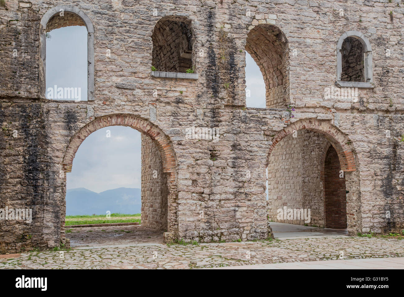 Old war ruins hi-res stock photography and images - Alamy
