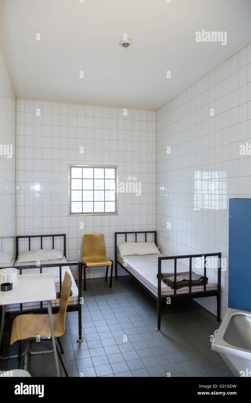 Germany prison cell police custody hi-res stock photography and images ...