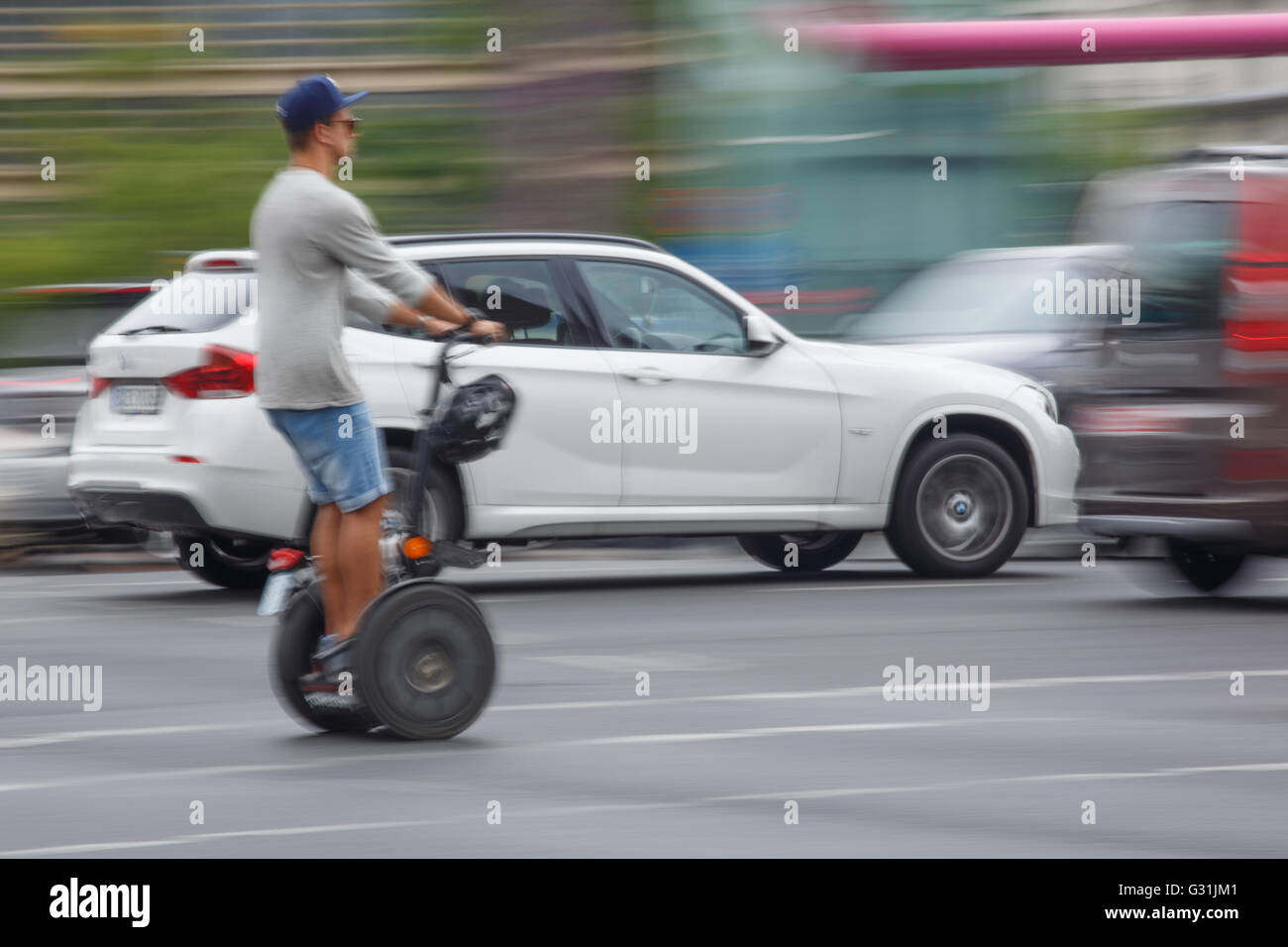 Segwayfahrer hi-res stock photography and images - Alamy