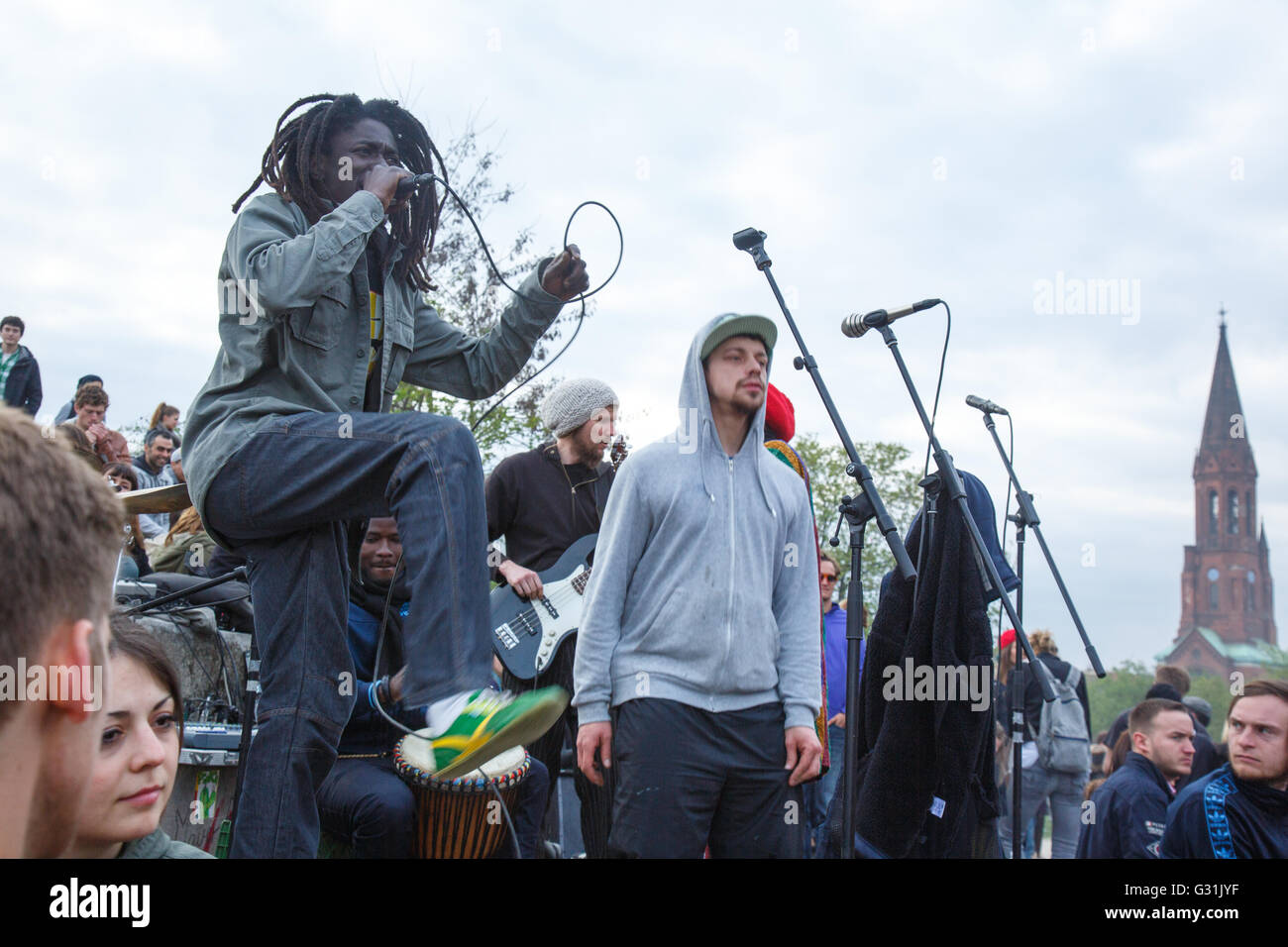 Berlin, Germany, Crowd celebrates Myfest in Goerlitzer Park Stock Photo ...