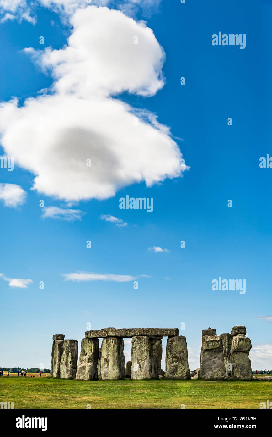 ancient prehistoric Stonehenge Stock Photo - Alamy