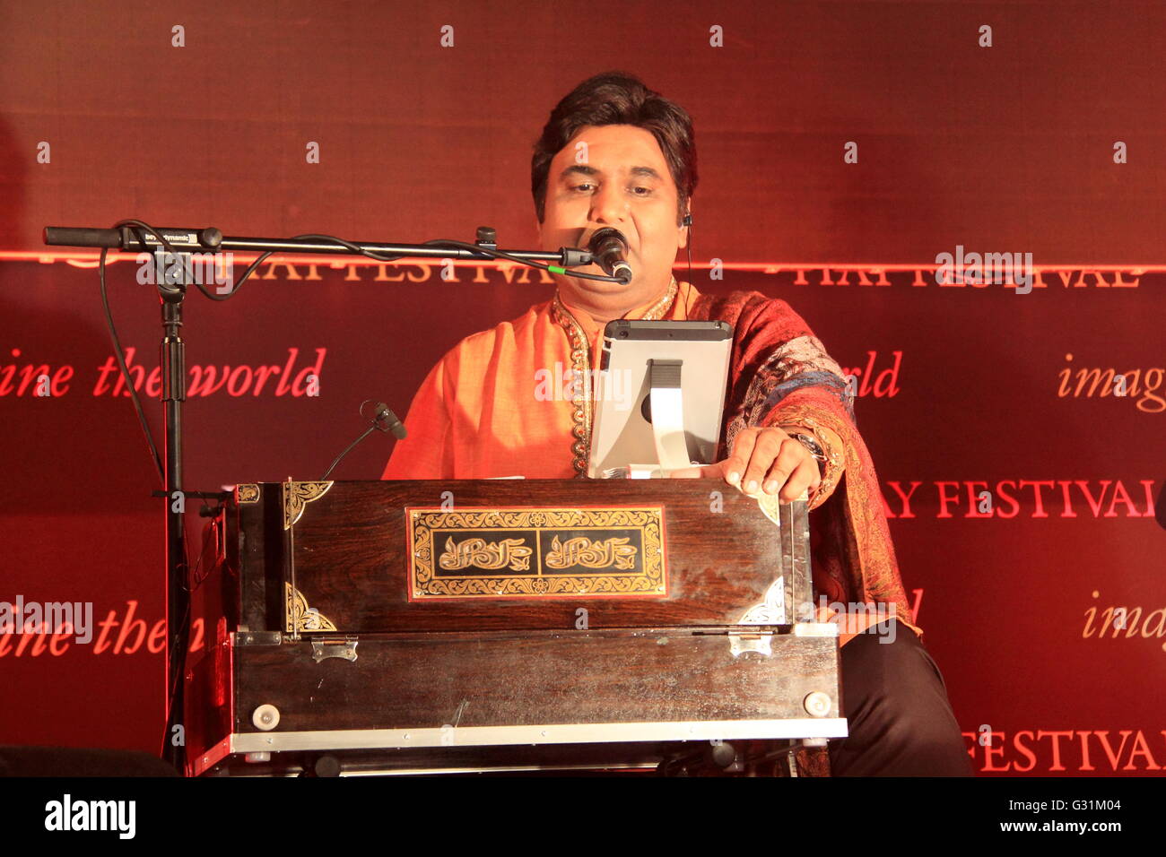 Indian ghazal singer hi-res stock photography and images - Alamy