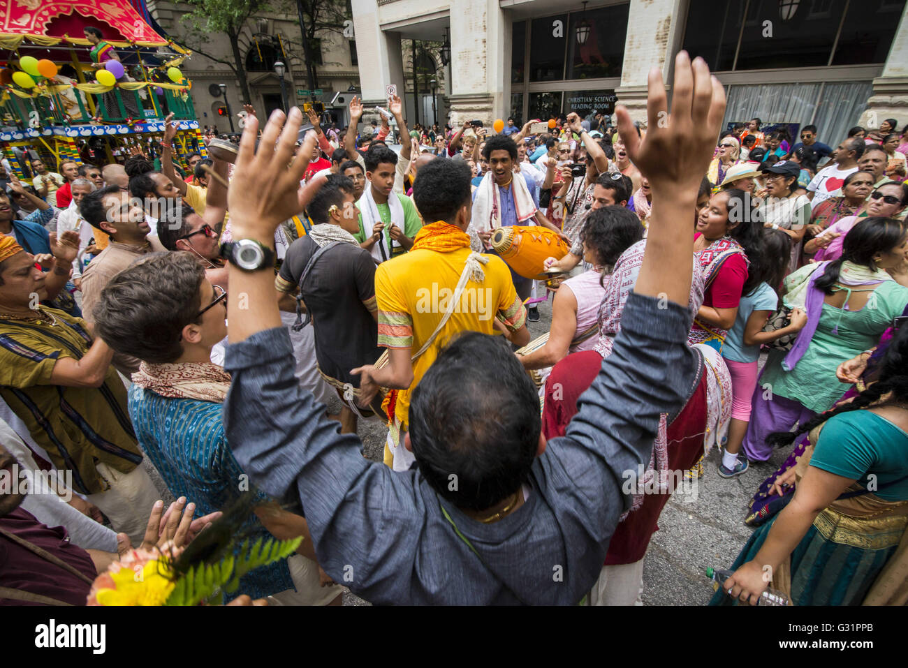 Atlanta, Georgia, USA. 4th June, 2016. A parade celebrating the Hindu ...