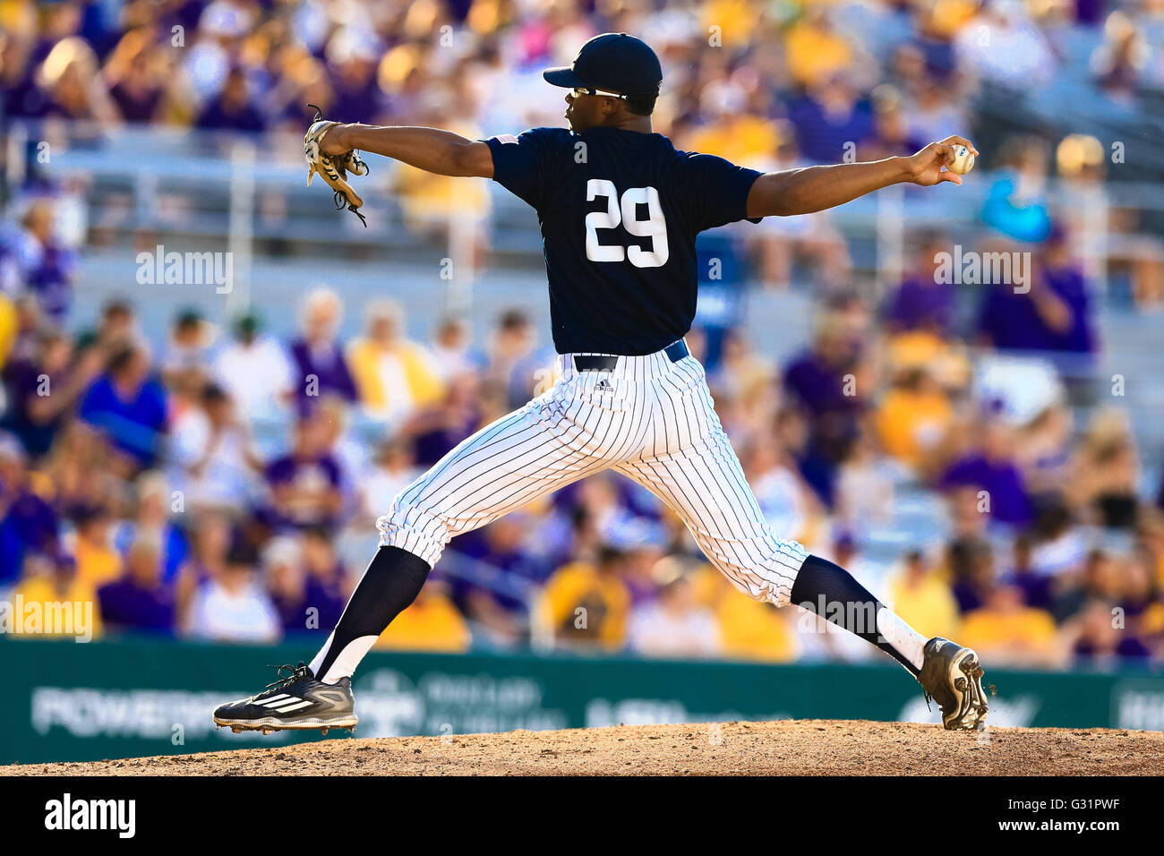 Baton Rouge, LA, USA. 05th June, 2016. Rice pitcher Jon Duplantier (29 ...