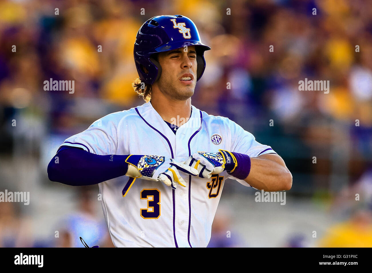 Baton Rouge, LA, USA. 05th June, 2016. LSU infielder Kramer Robertson ...