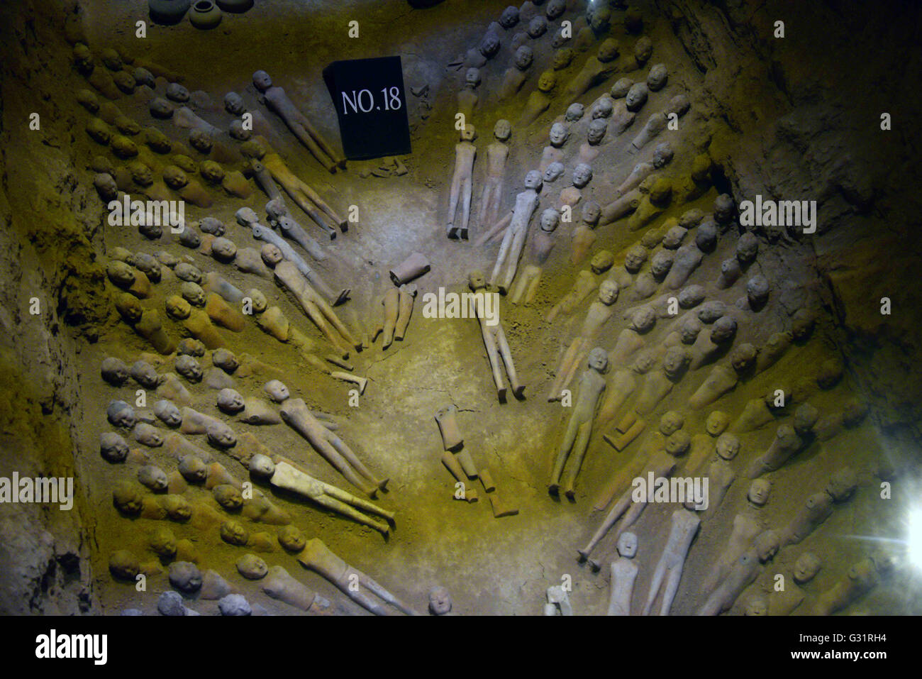 Mausoleum of han yang ling near xian hi-res stock photography and ...