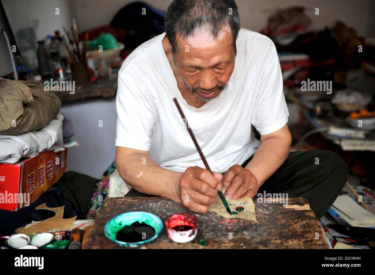 Fewer colors hi-res stock photography and images - Alamy