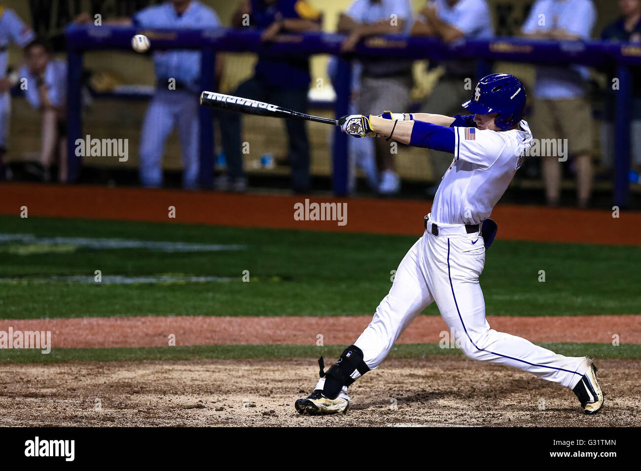 Baton Rouge, LA, USA. 05th June, 2016. LSU outfielder Jake Fraley (8 ...