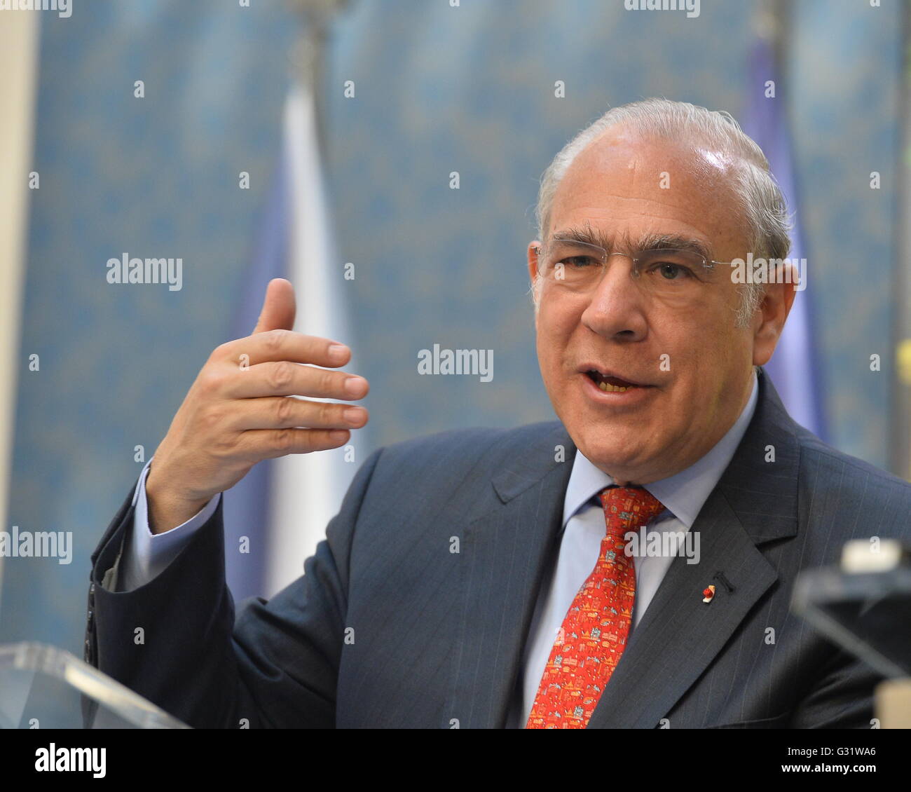 Boosting growth hi-res stock photography and images - Alamy