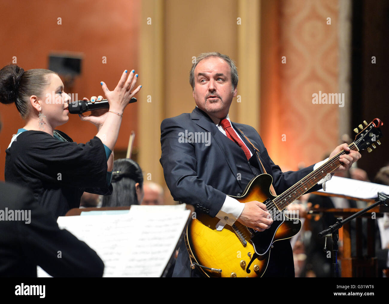 David arnold hi-res stock photography and images - Alamy