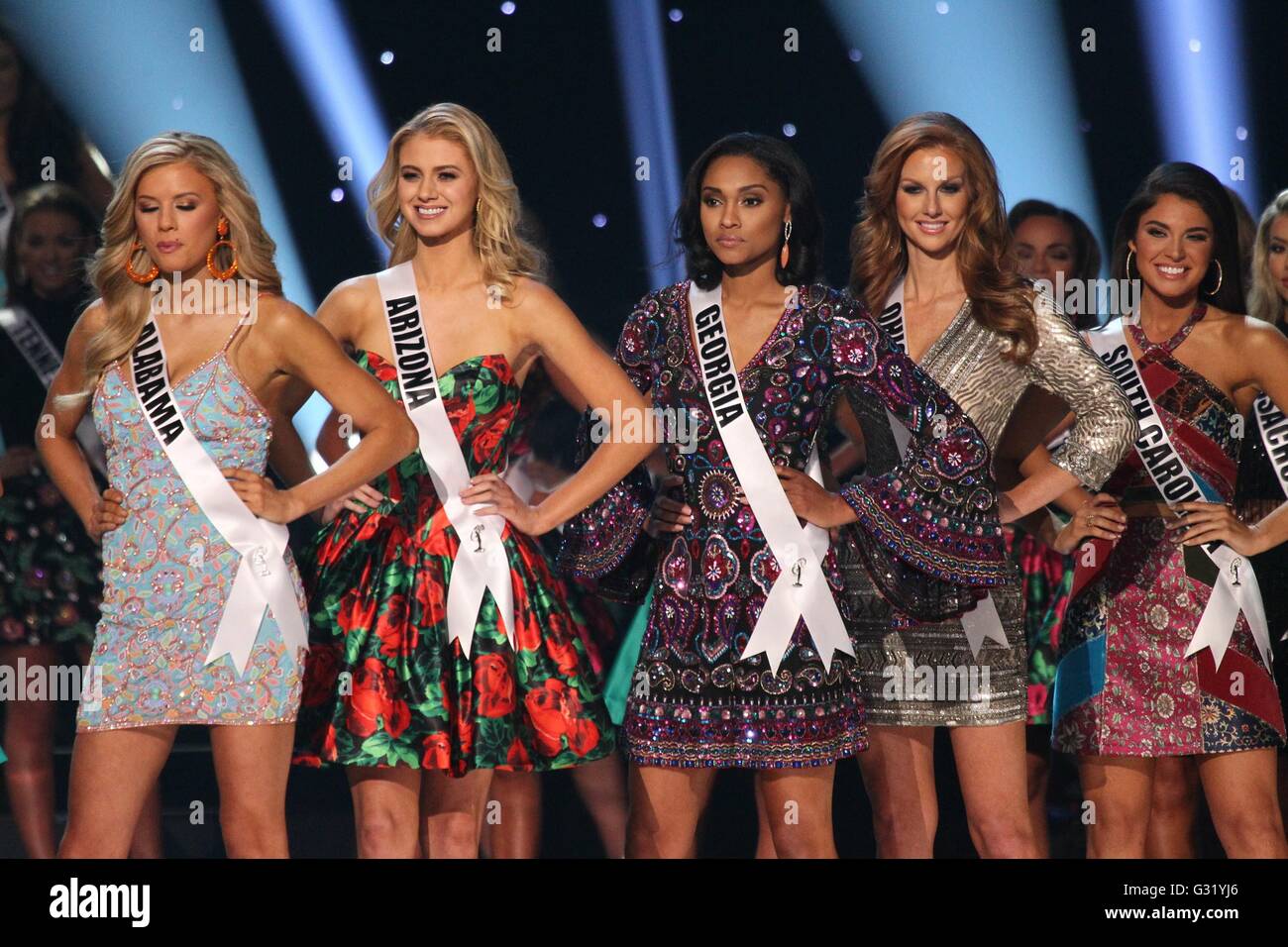 Las Vegas Nv Usa 5th June 2016 Miss Alabama Usa Peyton Brown Miss Arizona Usa Chelsea