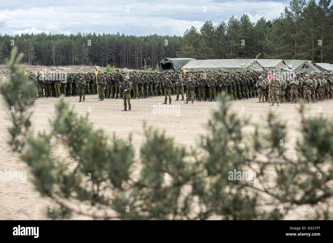 Exercise iron wolf hi-res stock photography and images - Alamy