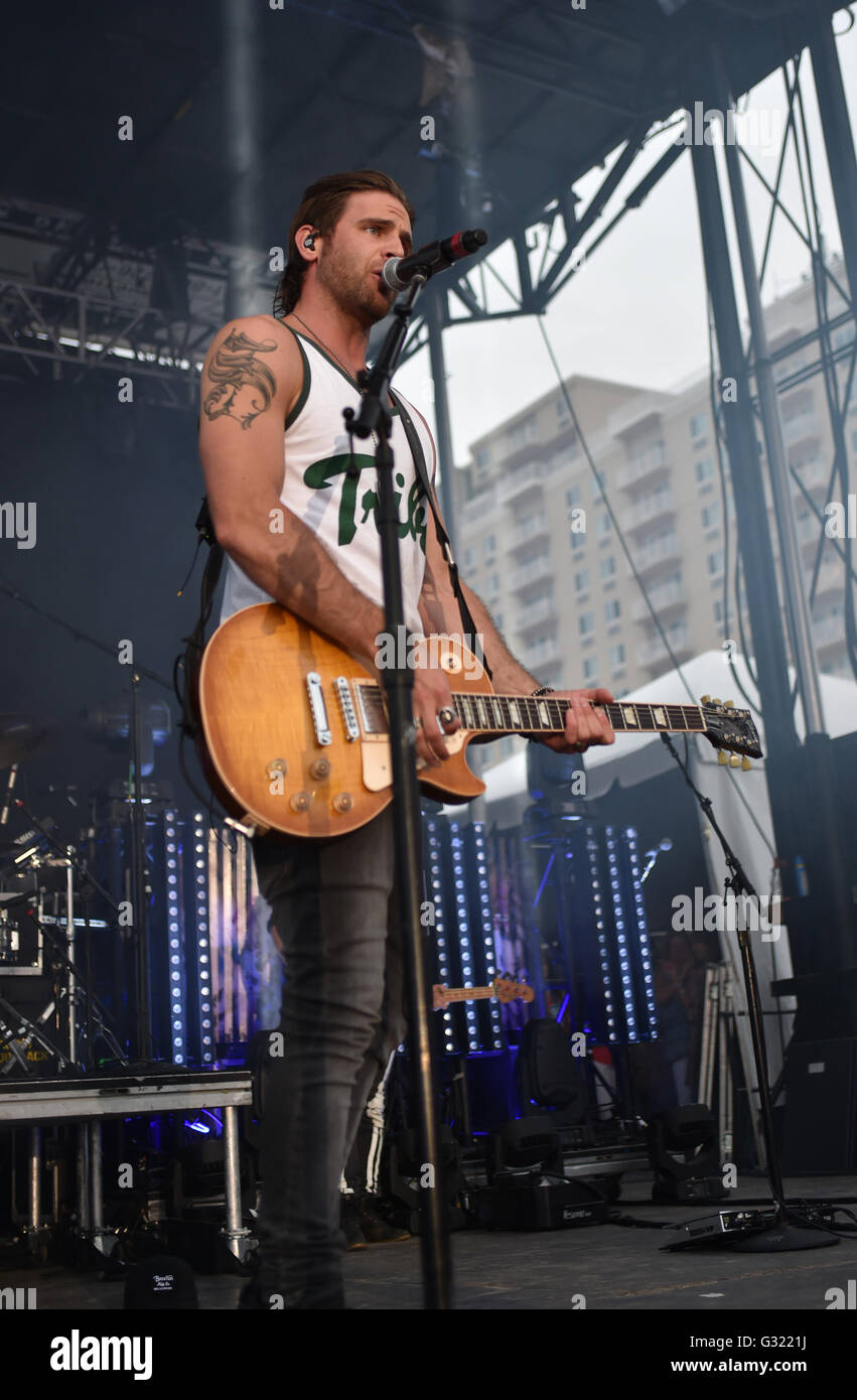 Virginia Beach, VIRGINIA, USA. 4th June, 2016. CANAAN SMITH, country ...