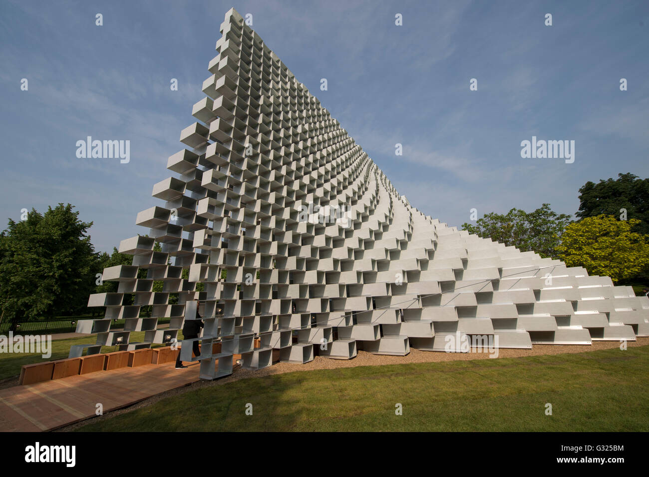 Serpentine Gallery, London, UK. 7th June 2016. Serpentine Architecture ...